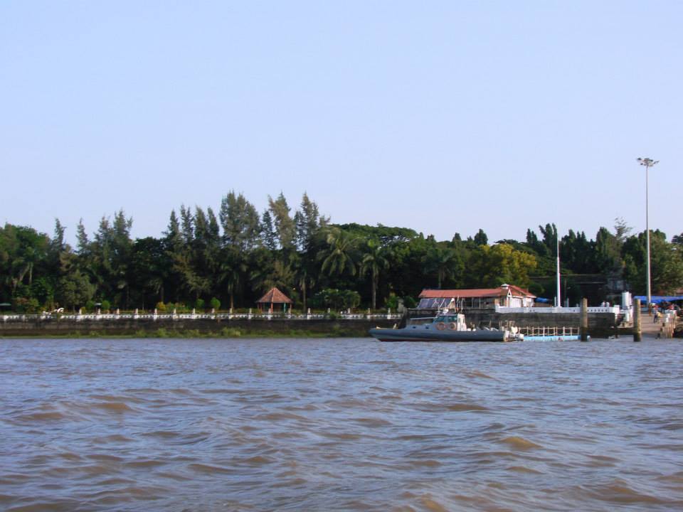 Jetty Garden, Daman, Dadra And Nagar Haveli And Daman And Diu, Tourism ...