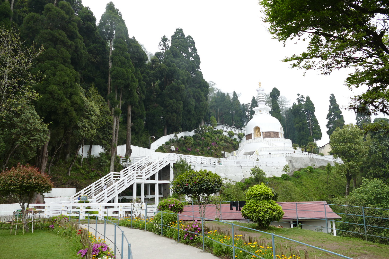 Darjeeling Peace Pagoda, Darjeeling, West Bengal Tourism 2021| Places ...
