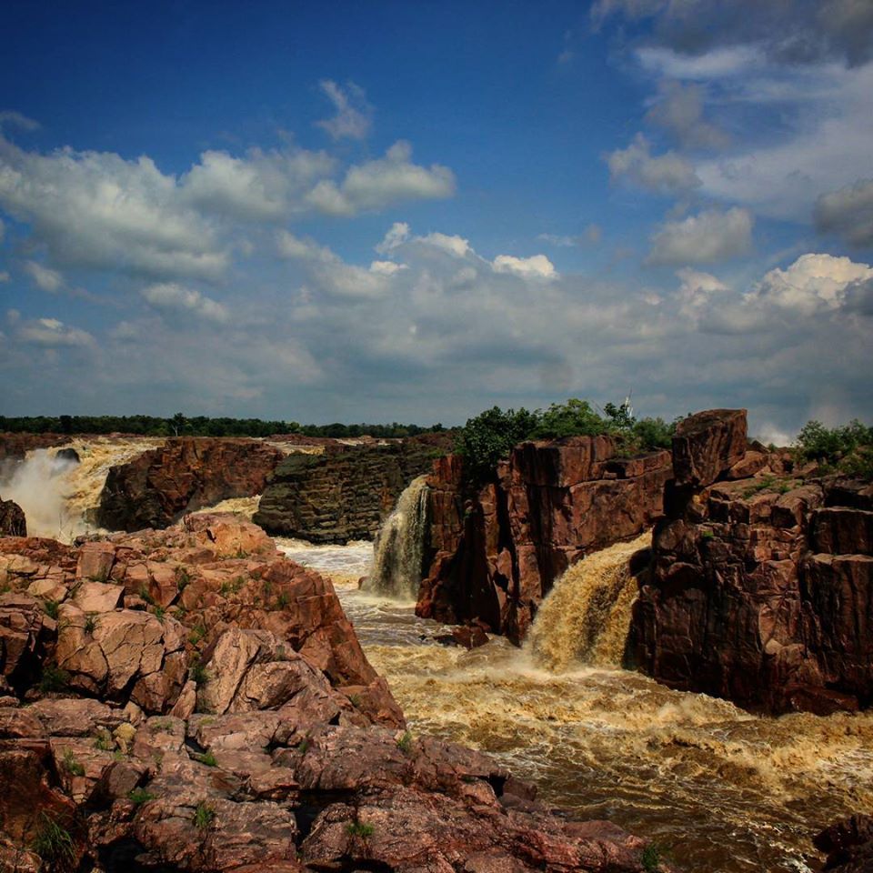 Raneh Falls, Khajuraho, Madhya Pradesh, Tourism, 2023 | How to reach ...