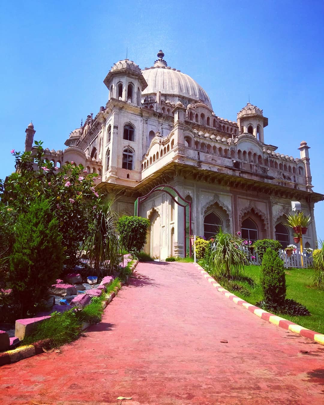 Maqbara Of Saadat Ali Khan, Lucknow, Uttar Pradesh Tourism 2021 | How ...