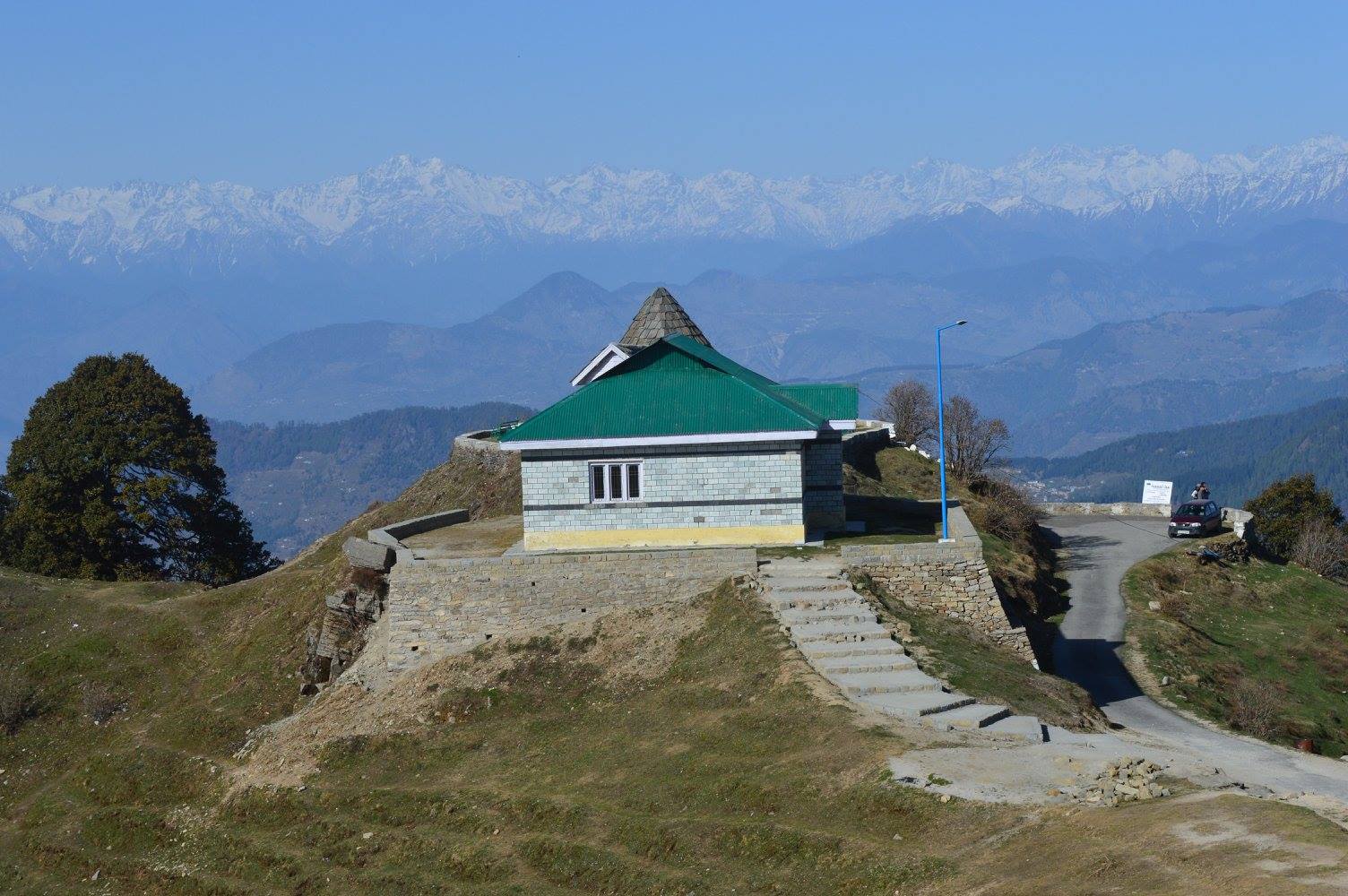 Hatu Peak, himachal pradesh 2021| Peak, Hill, Trekking, Images, Travel ...